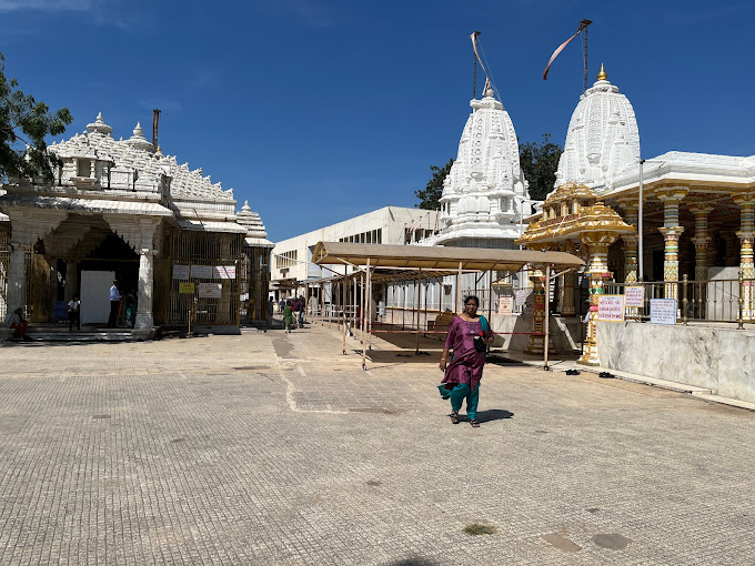 Mahudi Jain Temple, Gujarat – Light up Temples